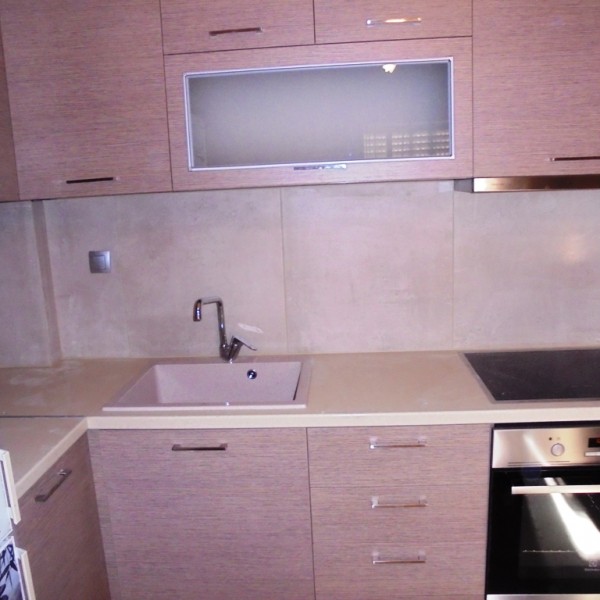 ΚΟΥΖΙΝΑ ΜΕ ΠΛΑΚΑΚΙ 60Χ60 - Feggomitis Tiles